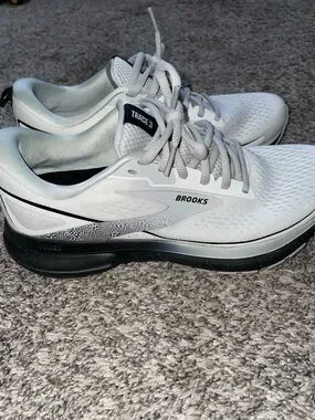 Brooks | Shoes | Womens Brooks Trace 3 Wide Running Shoes | Poshmark